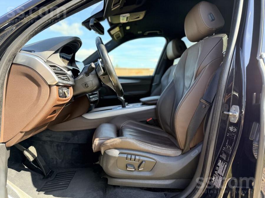 Zils BMW X5 2014 Rīga, ar dzinēja tilpumu 2.00 L un nobraukumu 259 tūkst. km par 18995 €, foto 12 vietnē AUTOMOTO.COM.LV