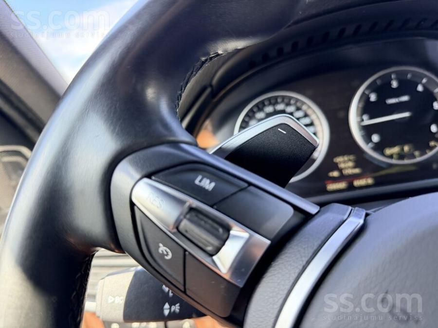 Zils BMW X5 2014 Rīga, ar dzinēja tilpumu 2.00 L un nobraukumu 259 tūkst. km par 18995 €, foto 15 vietnē AUTOMOTO.COM.LV