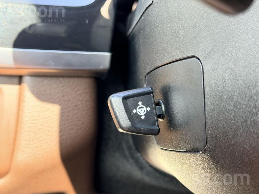 Zils BMW X5 2014 Rīga, ar dzinēja tilpumu 2.00 L un nobraukumu 259 tūkst. km par 18995 €, foto 17 vietnē AUTOMOTO.COM.LV