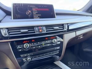 Zils BMW X5 2014 Rīga, ar dzinēja tilpumu 2.00 L un nobraukumu 259 tūkst. km par 18995 €, foto 18 vietnē AUTOMOTO.COM.LV