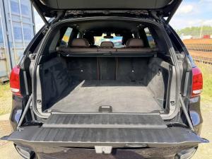 Blue BMW X5 2014 in Riga, with an engine capacity of 2.00 L and mileage of 259 thousand km for 18995 €, photo 8 on AUTOMOTO.COM.LV