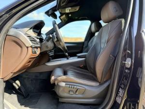 Blue BMW X5 2014 in Riga, with an engine capacity of 2.00 L and mileage of 259 thousand km for 18995 €, photo 12 on AUTOMOTO.COM.LV