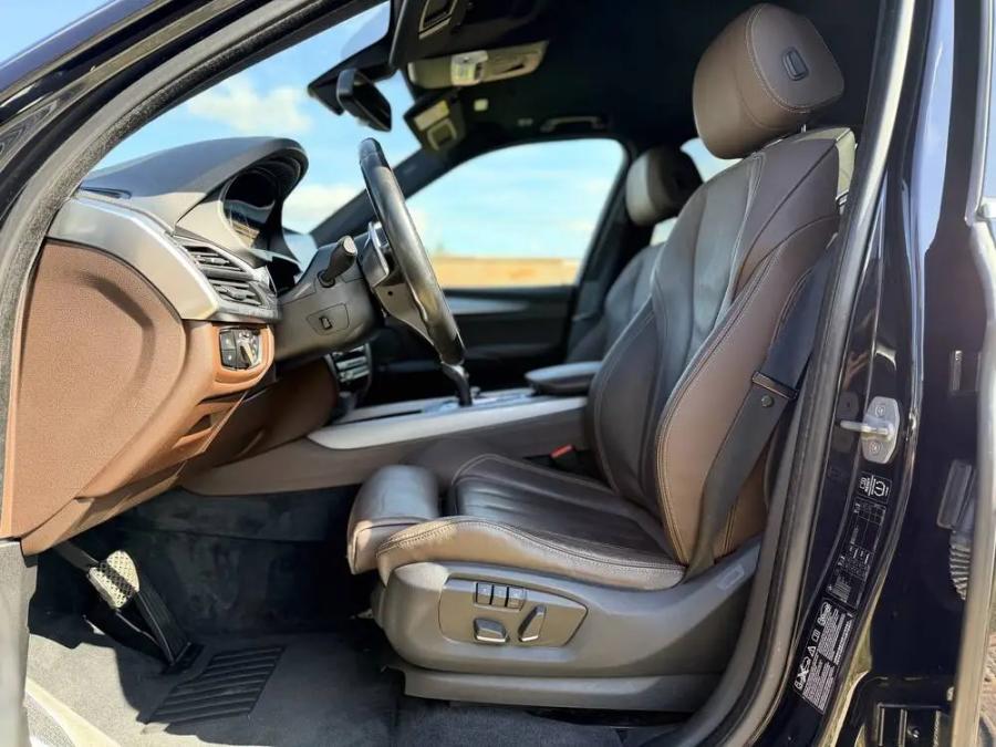 Blue BMW X5 2014 in Riga, with an engine capacity of 2.00 L and mileage of 259 thousand km for 18995 €, photo 12 on AUTOMOTO.COM.LV