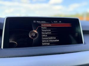 Blue BMW X5 2014 in Riga, with an engine capacity of 2.00 L and mileage of 259 thousand km for 18995 €, photo 26 on AUTOMOTO.COM.LV