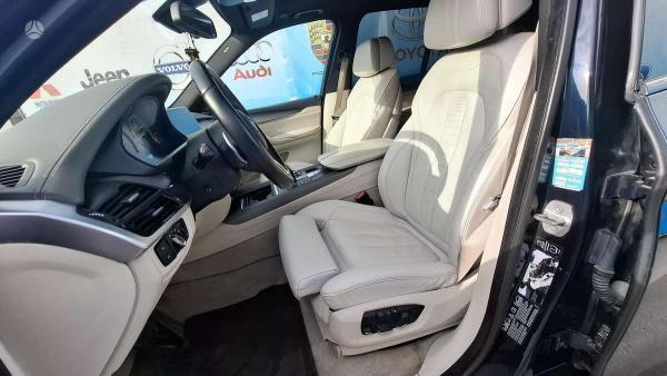 Blue BMW X5 2014 in Siauliai, with an engine capacity of 2.99 L and mileage of 278 thousand km for 20900 €, photo 5 on AUTOMOTO.COM.LV