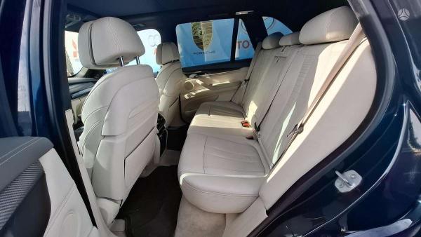 Blue BMW X5 2014 in Siauliai, with an engine capacity of 2.99 L and mileage of 278 thousand km for 20900 €, photo 7 on AUTOMOTO.COM.LV