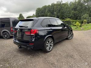 Blue BMW X5 2014 in Kaunas, with an engine capacity of 2.98 L and mileage of 222 thousand km for 16700 €, photo 3 on AUTOMOTO.COM.LV