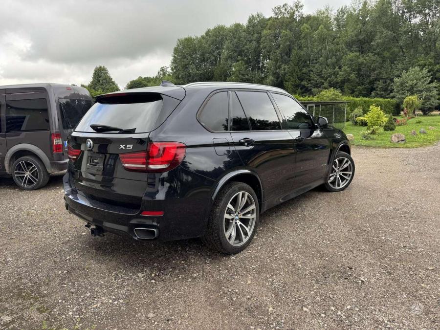 Blue BMW X5 2014 in Kaunas, with an engine capacity of 2.98 L and mileage of 222 thousand km for 16700 €, photo 3 on AUTOMOTO.COM.LV