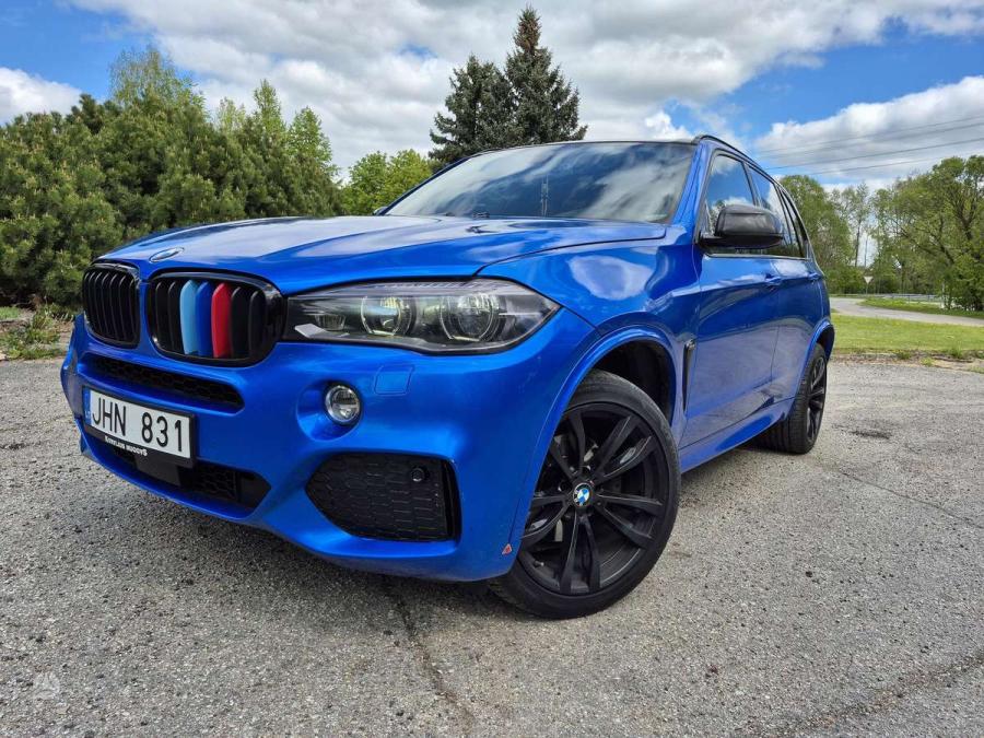 Blue BMW X5 2014 in Panevezys, with an engine capacity of 3.00 L and mileage of 250 thousand km for 22000 €, photo 1 on AUTOMOTO.COM.LV