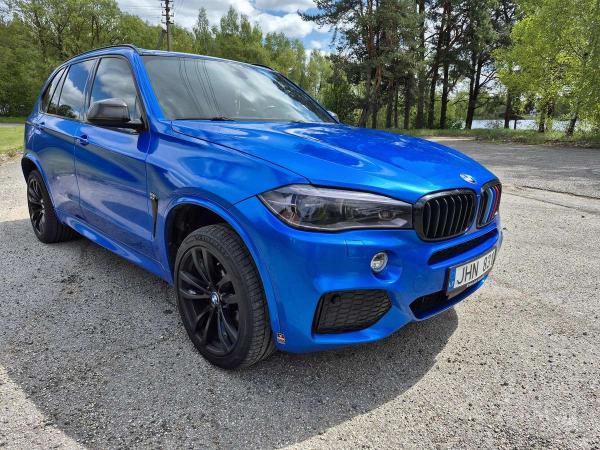 Blue BMW X5 2014 in Panevezys, with an engine capacity of 3.00 L and mileage of 250 thousand km for 22000 €, photo 2 on AUTOMOTO.COM.LV