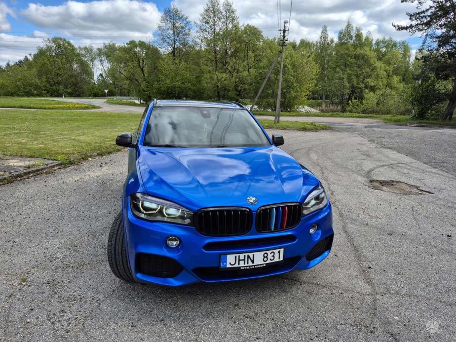 Blue BMW X5 2014 in Panevezys, with an engine capacity of 3.00 L and mileage of 250 thousand km for 22000 €, photo 4 on AUTOMOTO.COM.LV