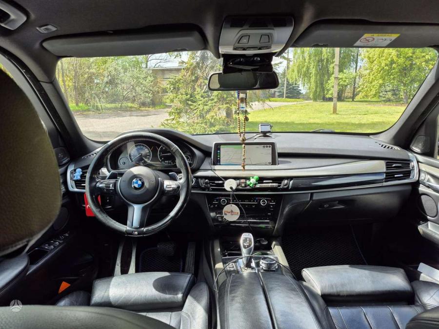 Blue BMW X5 2014 in Panevezys, with an engine capacity of 3.00 L and mileage of 250 thousand km for 22000 €, photo 7 on AUTOMOTO.COM.LV