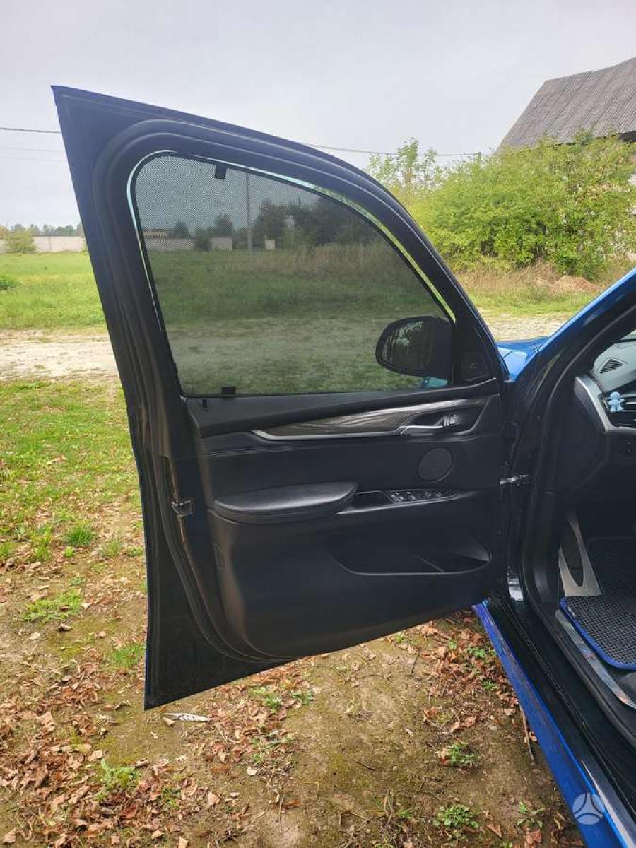 Blue BMW X5 2014 in Panevezys, with an engine capacity of 3.00 L and mileage of 250 thousand km for 22000 €, photo 14 on AUTOMOTO.COM.LV