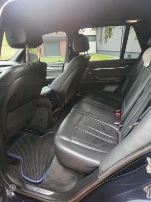 Blue BMW X5 2014 in Panevezys, with an engine capacity of 3.00 L and mileage of 250 thousand km for 22000 €, photo 15 on AUTOMOTO.COM.LV