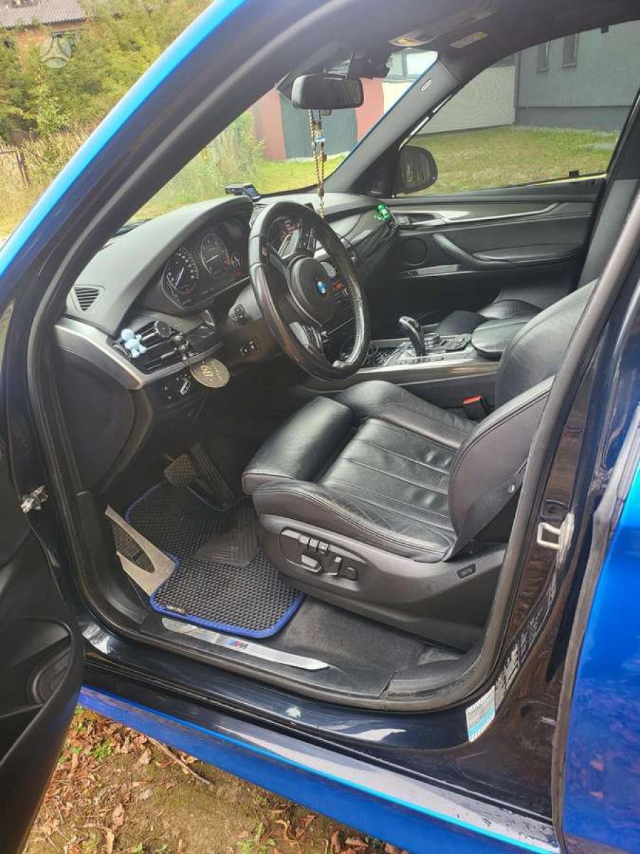 Blue BMW X5 2014 in Panevezys, with an engine capacity of 3.00 L and mileage of 250 thousand km for 22000 €, photo 17 on AUTOMOTO.COM.LV
