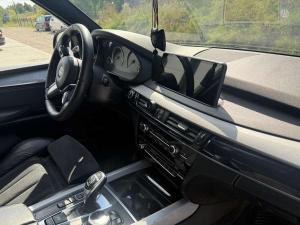 Blue BMW X5 2014 in Vilnius, with an engine capacity of 0.30 L and mileage of 317 thousand km for 20000 €, photo 9 on AUTOMOTO.COM.LV