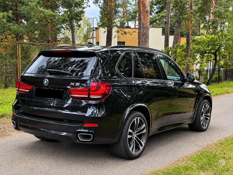 Blue BMW X5 2014 in Vilnius, with an engine capacity of 2.99 L and mileage of 205 thousand km for 19900 €, photo 9 on AUTOMOTO.COM.LV