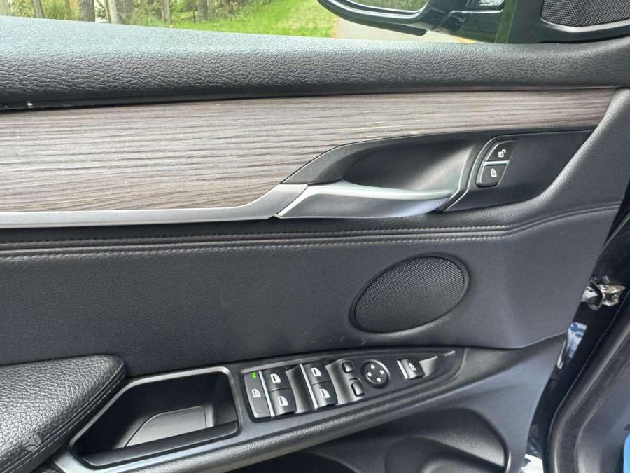 Blue BMW X5 2014 in Vilnius, with an engine capacity of 2.99 L and mileage of 205 thousand km for 19900 €, photo 40 on AUTOMOTO.COM.LV
