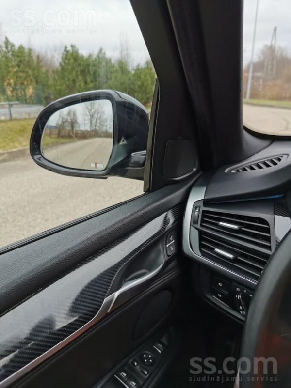 BMW X5 2014 in Rezekne on AUTOMOTO.COM.LV Blue BMW X5 2014 in Rezekne, with an engine capacity of 3.00 L and mileage of 275 thousand km for 24000 €, photo 10 on AUTOMOTO.COM.LV