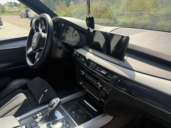 Blue BMW X5 2014 in Vilnius, with an engine capacity of 3.00 L and mileage of 318 thousand km for 17500 €, photo 6 on AUTOMOTO.COM.LV