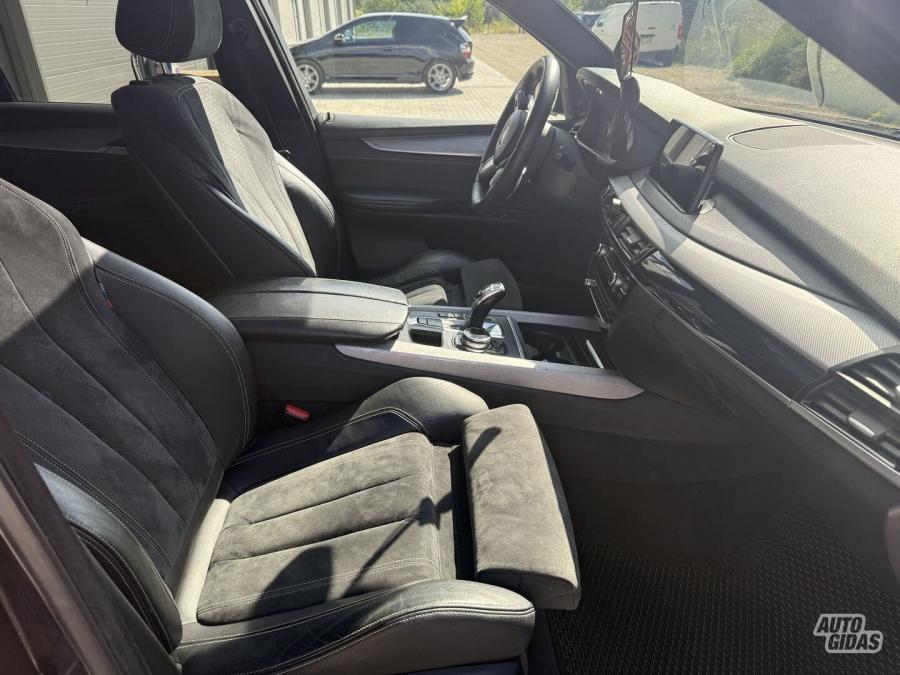 Zils BMW X5 2014 Viļņa, ar dzinēja tilpumu 3.00 L un nobraukumu 318 tūkst. km par 17500 €, foto 7 vietnē AUTOMOTO.COM.LV