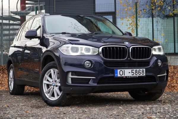 Zils BMW X5 2015 Rīga, ar dzinēja tilpumu 3.00 L un nobraukumu 313 tūkst. km par 15990 €, foto 4 vietnē AUTOMOTO.COM.LV