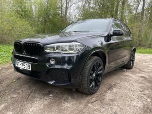 Zils BMW X5 2015 Rīga, ar dzinēja tilpumu 3.00 L un nobraukumu 260 tūkst. km par 30000 €, foto  vietnē AUTOMOTO.COM.LV