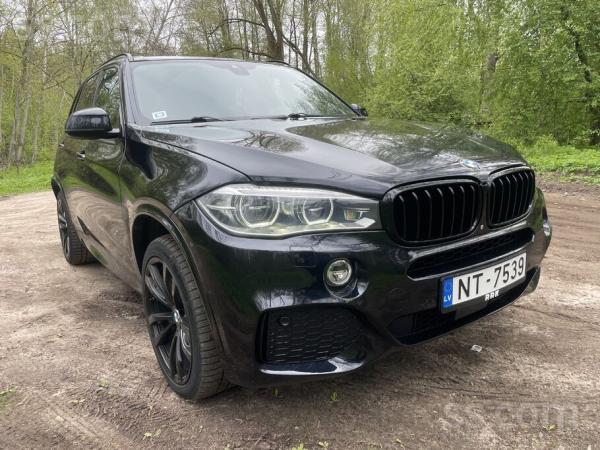 Blue BMW X5 2015 in Riga, with an engine capacity of 3.00 L and mileage of 260 thousand km for 30000 €, photo 2 on AUTOMOTO.COM.LV