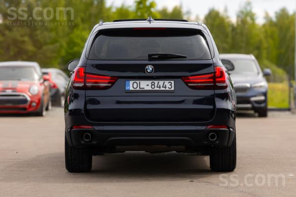 Blue BMW X5 2015 in Jelgava, with an engine capacity of 3.00 L and mileage of 0 thousand km for 18200 €, photo 5 on AUTOMOTO.COM.LV