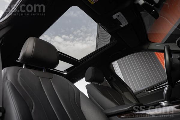 Blue BMW X5 2015 in Jelgava, with an engine capacity of 3.00 L and mileage of 0 thousand km for 18200 €, photo 10 on AUTOMOTO.COM.LV