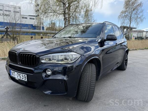Zils BMW X5 2015 Rīga, ar dzinēja tilpumu 3.00 L un nobraukumu 260 tūkst. km par 28000 €, foto 1 vietnē AUTOMOTO.COM.LV