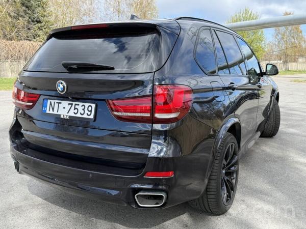 Zils BMW X5 2015 Rīga, ar dzinēja tilpumu 3.00 L un nobraukumu 260 tūkst. km par 28000 €, foto 4 vietnē AUTOMOTO.COM.LV