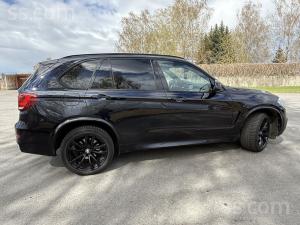 Zils BMW X5 2015 Rīga, ar dzinēja tilpumu 3.00 L un nobraukumu 260 tūkst. km par 28000 €, foto 6 vietnē AUTOMOTO.COM.LV
