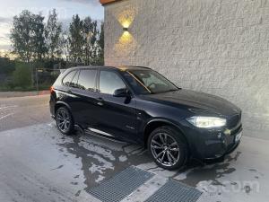 Blue BMW X5 2015 in Riga, with an engine capacity of 3.00 L and mileage of 262 thousand km for 20799 €, photo  on AUTOMOTO.COM.LV
