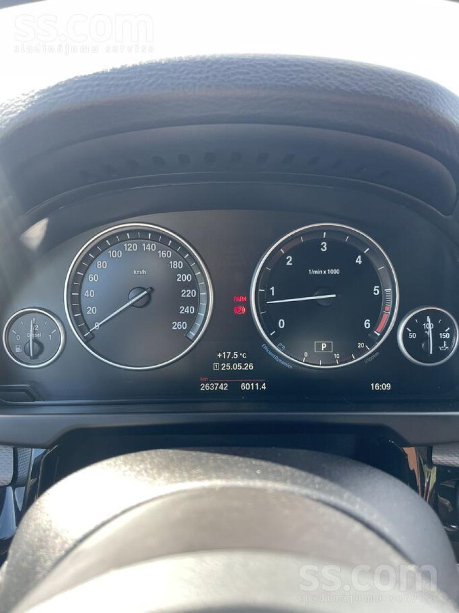 Blue BMW X5 2015 in Riga, with an engine capacity of 3.00 L and mileage of 262 thousand km for 20799 €, photo 11 on AUTOMOTO.COM.LV