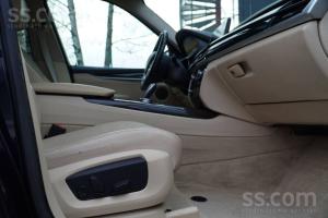 Zils BMW X5 2015 Rīga, ar dzinēja tilpumu 3.00 L un nobraukumu 315 tūkst. km par 12900 €, foto 6 vietnē AUTOMOTO.COM.LV
