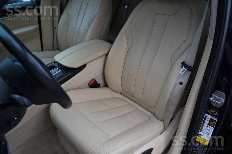 Zils BMW X5 2015 Rīga, ar dzinēja tilpumu 3.00 L un nobraukumu 315 tūkst. km par 12900 €, foto 12 vietnē AUTOMOTO.COM.LV