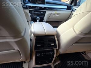 Синий БМВ Х5 2015 в Рига, объемом двигателя 3.00 л и пробегом 276 тыс. км за 18000 €, фото 13 на AUTOMOTO.COM.LV