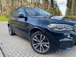 Blue BMW X5 2015 in Riga, with an engine capacity of 3.00 L and mileage of 213 thousand km for 20999 €, photo 4 on AUTOMOTO.COM.LV