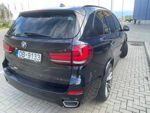Blue BMW X5 2015 in Riga, with an engine capacity of 3.00 L and mileage of 213 thousand km for 20999 €, photo 7 on AUTOMOTO.COM.LV