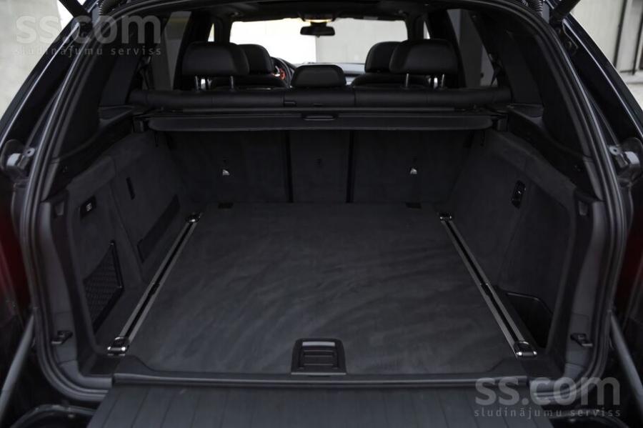 Blue BMW X5 2015 in Riga, with an engine capacity of 3.00 L and mileage of 242 thousand km for 23499 €, photo 23 on AUTOMOTO.COM.LV