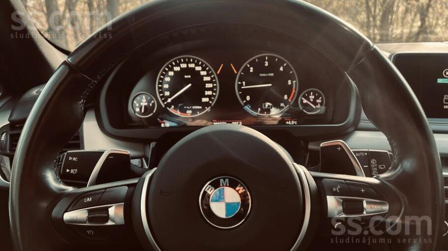 Blue BMW X5 2015 in Bauska, with an engine capacity of 3.00 L and mileage of 207 thousand km for 22500 €, photo 12 on AUTOMOTO.COM.LV