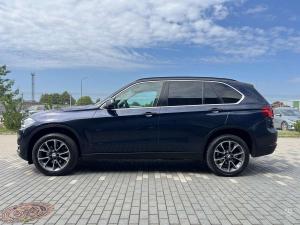 Blue BMW X5 2015 in Siauliai, with an engine capacity of 2.99 L and mileage of 275 thousand km for 16400 €, photo 6 on AUTOMOTO.COM.LV