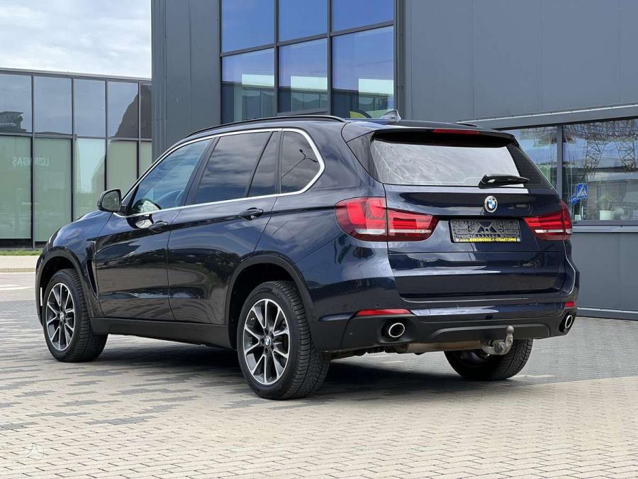 Blue BMW X5 2015 in Siauliai, with an engine capacity of 2.99 L and mileage of 275 thousand km for 16400 €, photo 8 on AUTOMOTO.COM.LV