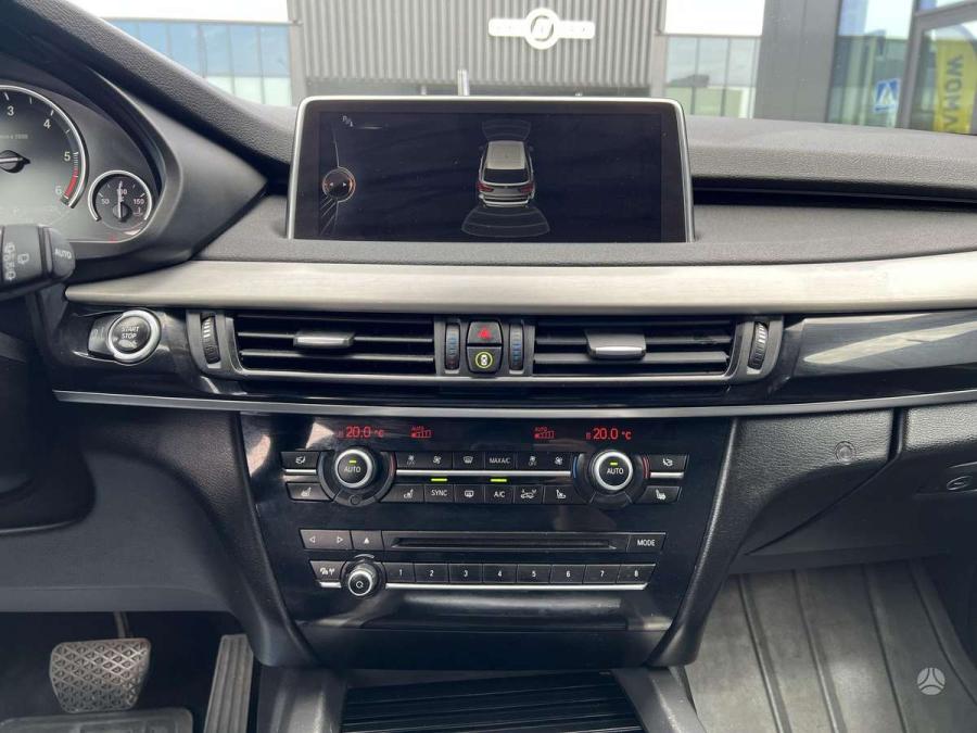 Blue BMW X5 2015 in Siauliai, with an engine capacity of 2.99 L and mileage of 275 thousand km for 16400 €, photo 23 on AUTOMOTO.COM.LV