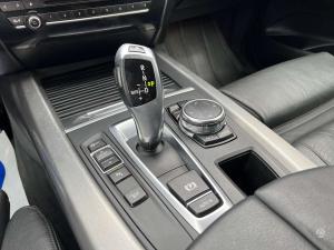 Blue BMW X5 2015 in Siauliai, with an engine capacity of 2.99 L and mileage of 275 thousand km for 16400 €, photo 24 on AUTOMOTO.COM.LV
