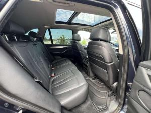 Blue BMW X5 2015 in Siauliai, with an engine capacity of 2.99 L and mileage of 275 thousand km for 16400 €, photo 29 on AUTOMOTO.COM.LV