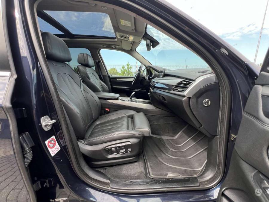 Blue BMW X5 2015 in Siauliai, with an engine capacity of 2.99 L and mileage of 275 thousand km for 16400 €, photo 37 on AUTOMOTO.COM.LV