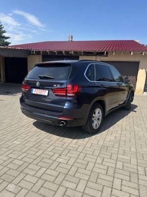 Blue BMW X5 2015 in Vilnius, with an engine capacity of 2.98 L and mileage of 275 thousand km for 14500 €, photo 4 on AUTOMOTO.COM.LV