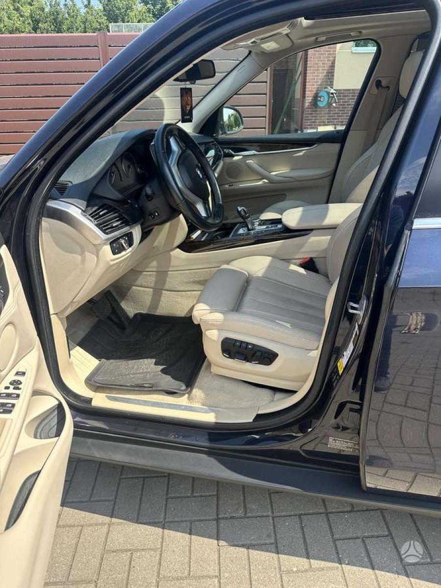 Blue BMW X5 2015 in Vilnius, with an engine capacity of 2.98 L and mileage of 275 thousand km for 14500 €, photo 5 on AUTOMOTO.COM.LV